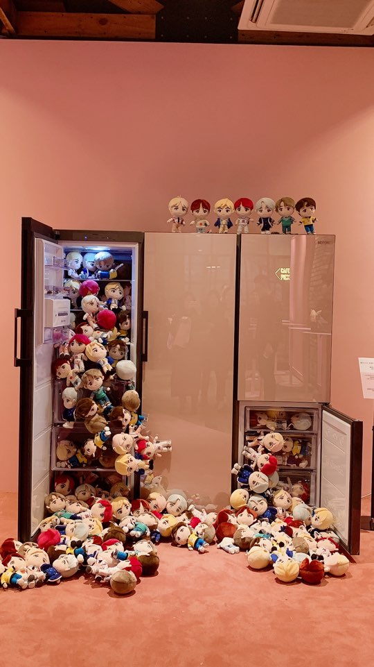 Tarikan baru ke Seoul: ‘House of BTS’ mini yang dikelilingi patung ...