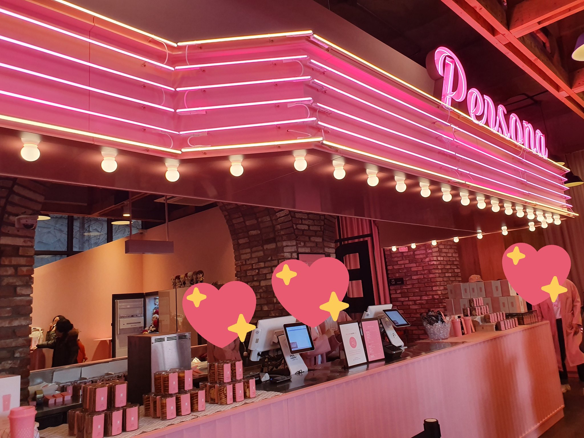 Tarikan baru ke Seoul: ‘House of BTS’ mini yang dikelilingi patung ...